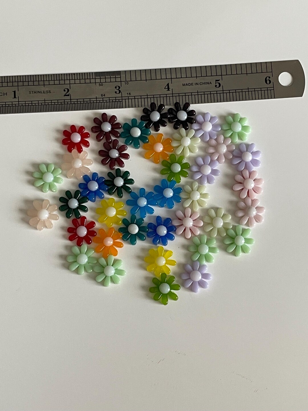 90 COE Handmade Freeze and Fuse Glass Daisy Flowers: 5/8" Mosaic Art ...