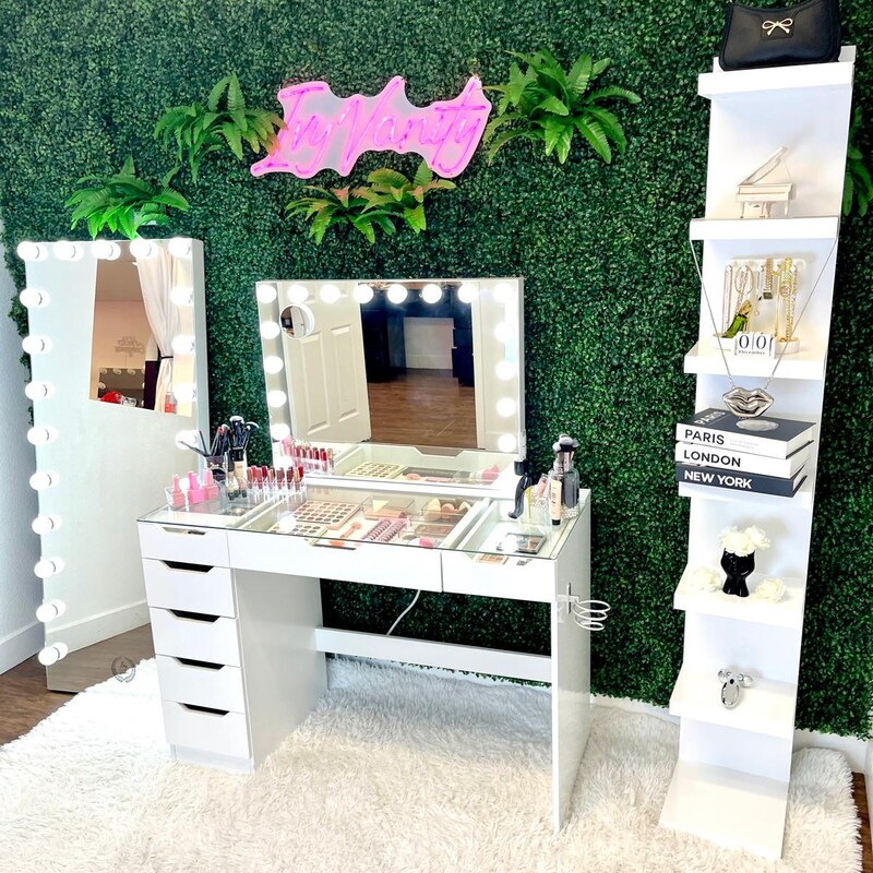 Preppy Vanity - Etsy