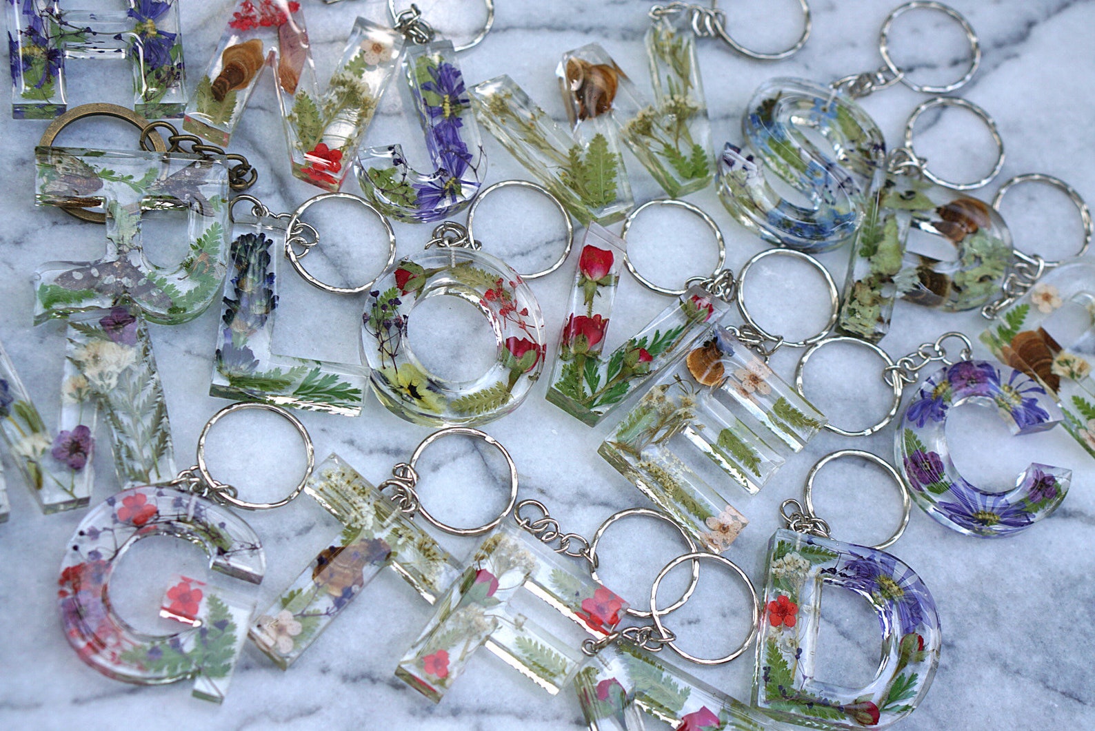 Resin Flower Letter Keychains, Botanical Keychain, Resin Letters, Real ...