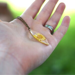 Yellow Daisy Pendant Necklace, Real Daisy, Botanical Jewelry, Yellow ...