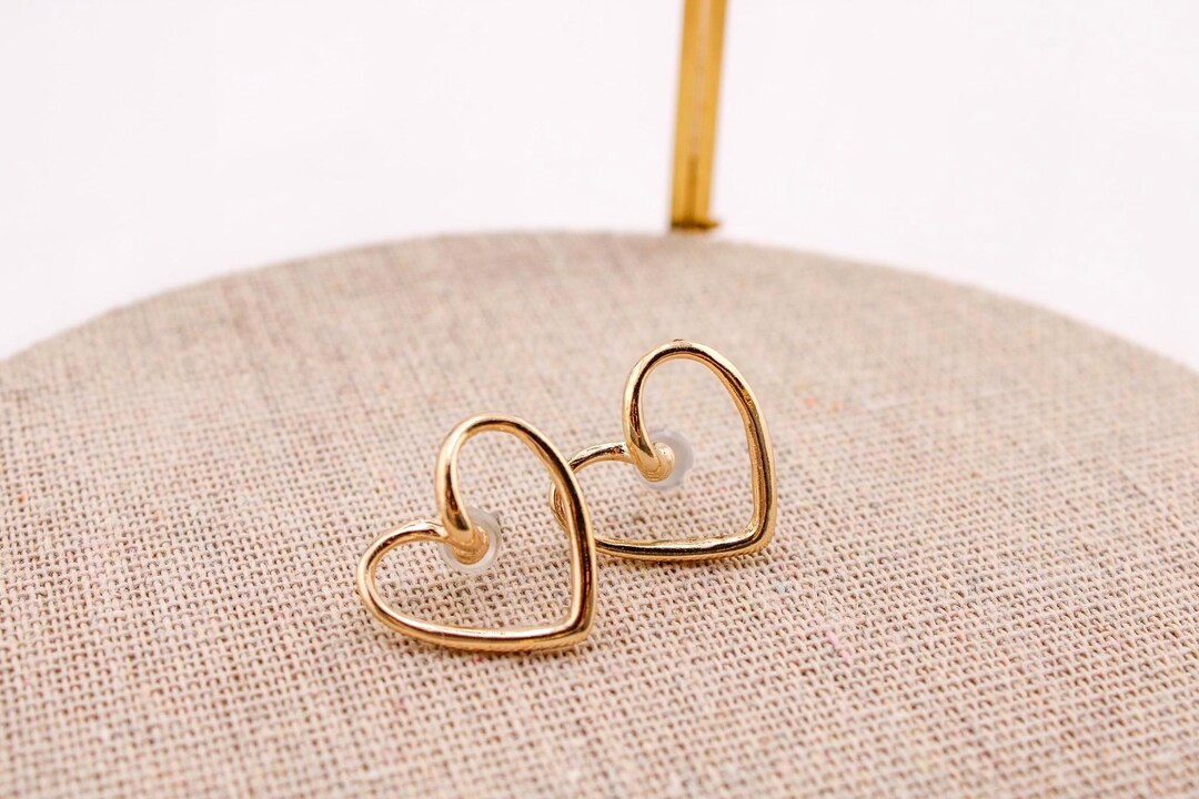 Dainty Gold Heart Outline Stud Earrings - Minimalist Jewelry - Etsy