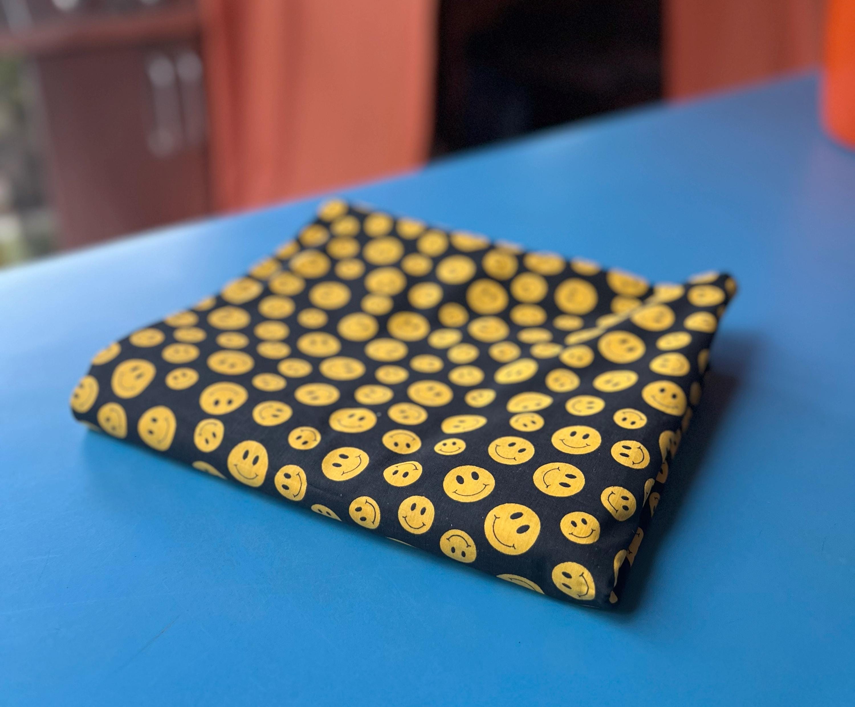 4 YARDS Vintage Smiley Happy Face Fabric - 33" Wide - Etsy