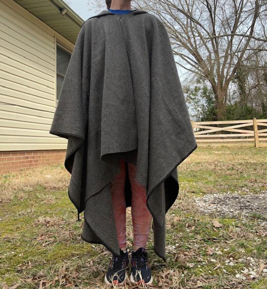 Pointed Hood Ruana Cloak, Hook and Eye Closure (historic, Fantasy, LOTR ...