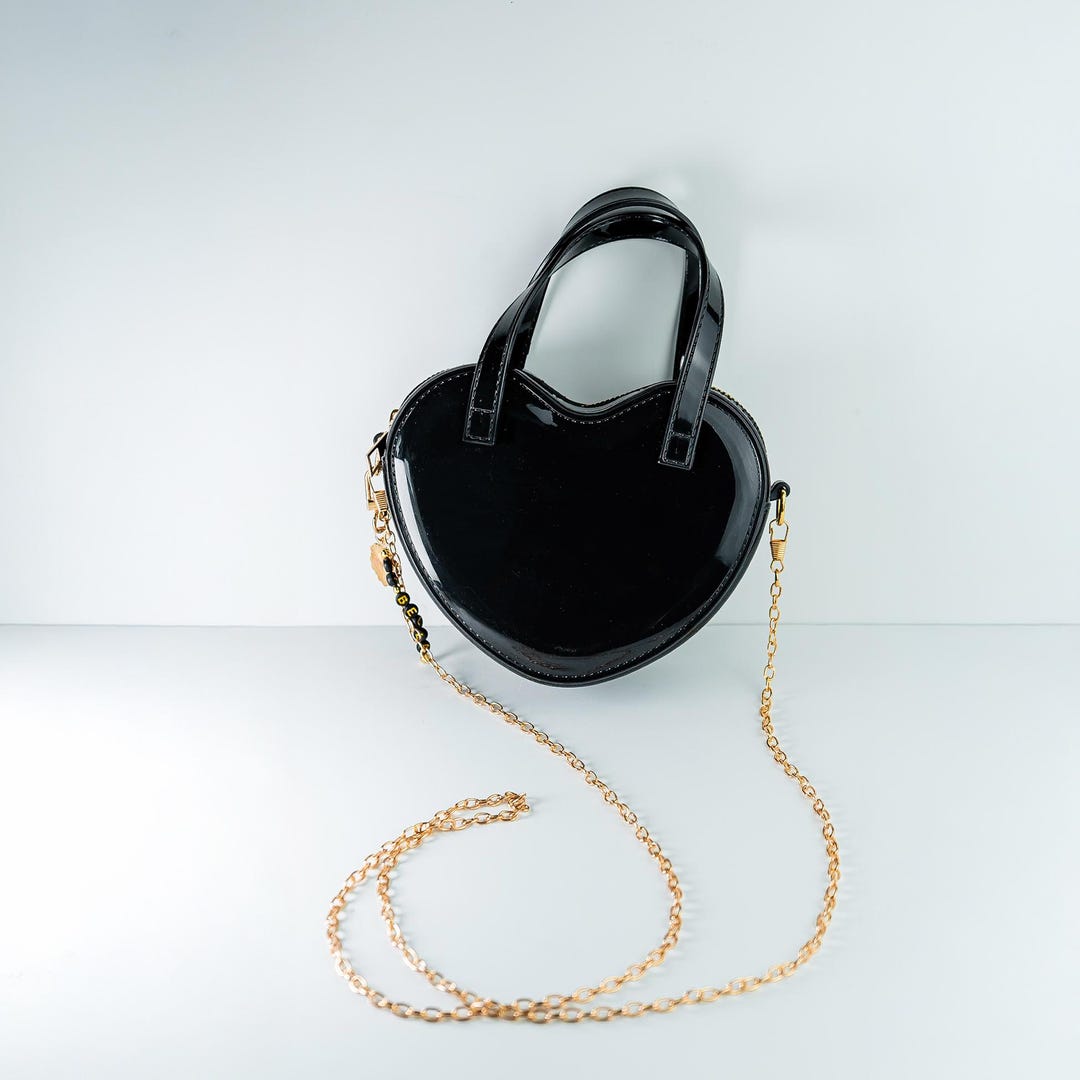 Small Round Handbag Set - Glossy Finish With Daisy Charm (multiple ...