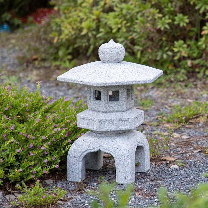 Japanese Garden Lantern - Etsy New Zealand