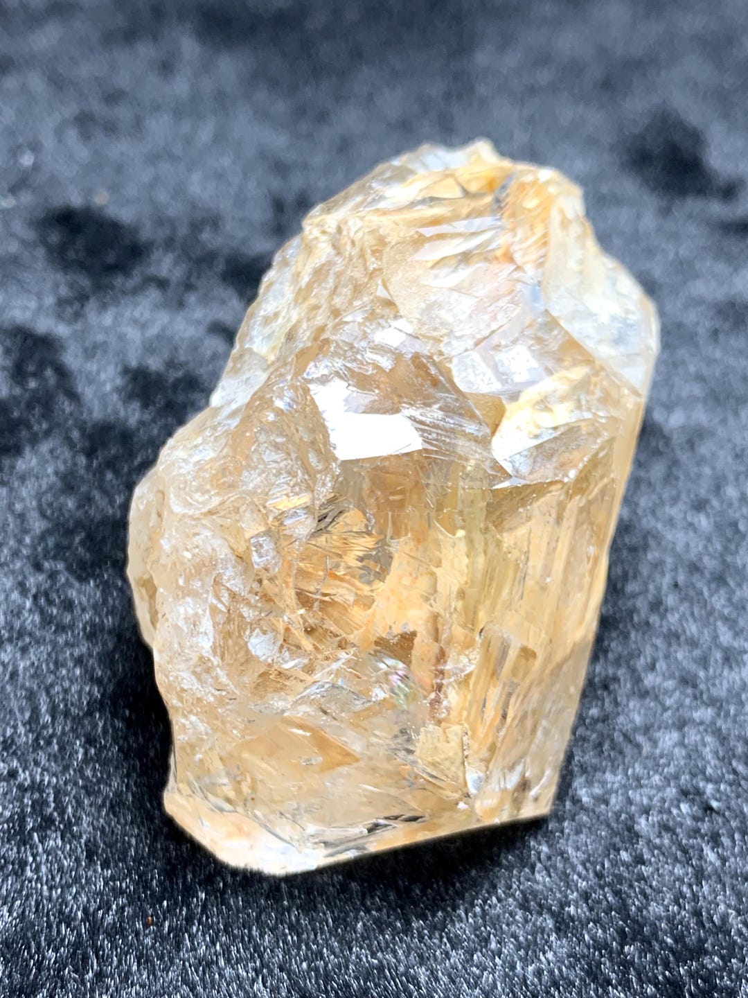 86 Grams Natural Quartz With Volcanic Mud Clay Inside | Collector’s ...
