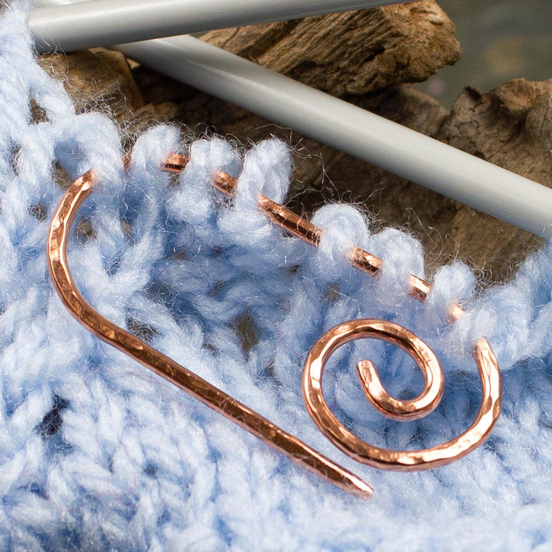 Cable Needle, Knitting, Textured Copper, Spiral Stitch Keeper, 1.5 Inch ...