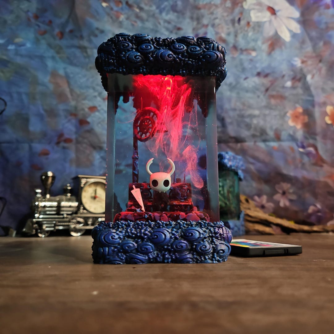 Hollow Knight Epoxy Lamp, Knight Diorama Resin Lamp Terrarium ...