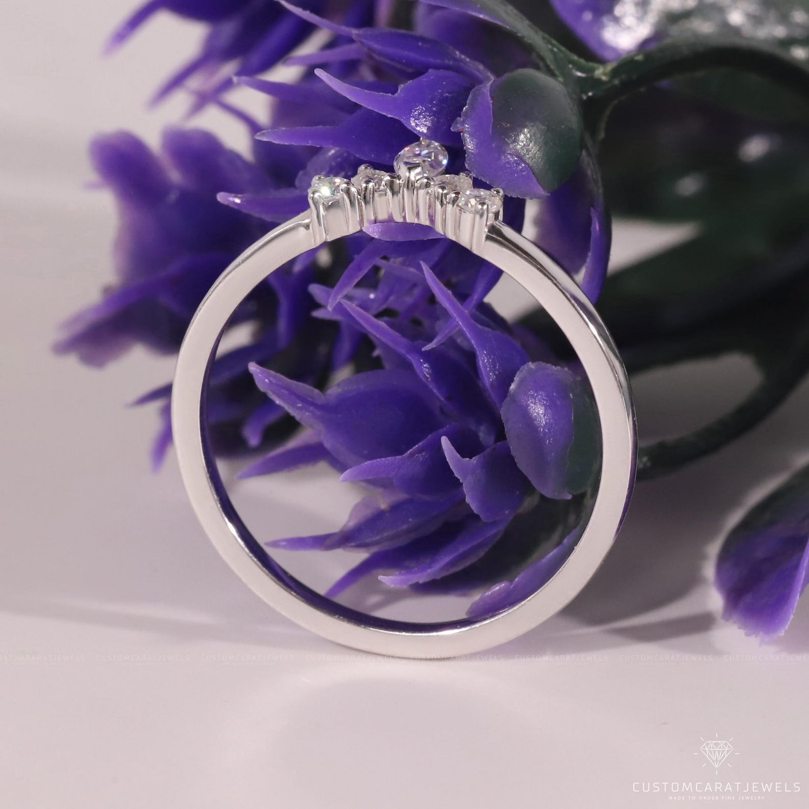 Vintage Curved Diamond Wedding Band, V Shaped Lab Grown Diamond Ring ...