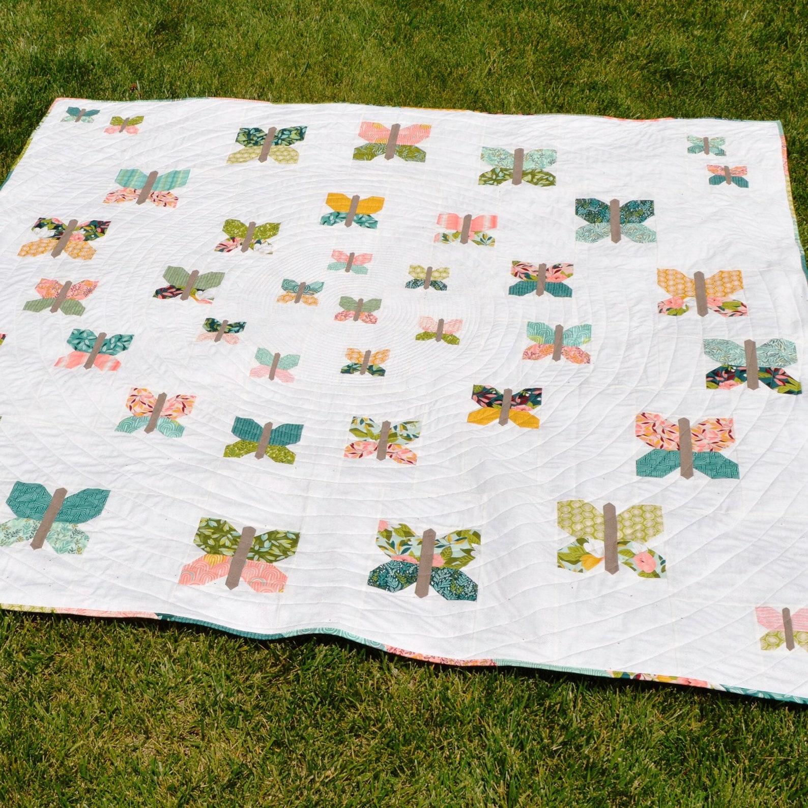 Butterfly Whirl -PDF Quilt Pattern - Layer Cake Friendly - 84" Square ...