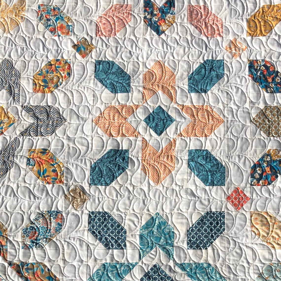 Crossing Paths - PAPER Quilt Pattern - Fat Quarter Friendly in 5 Size ...
