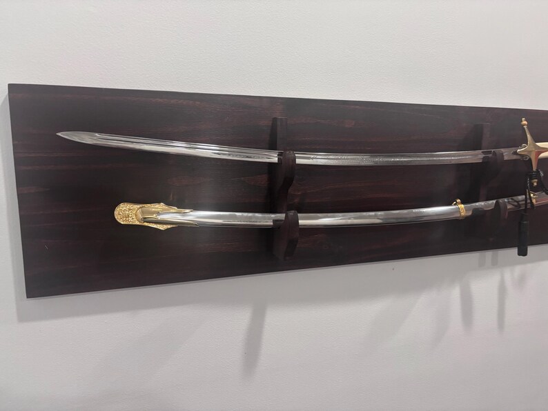 CUSTOMIZABLE Wall-mounted Sword Display for Military or Ceremonial ...