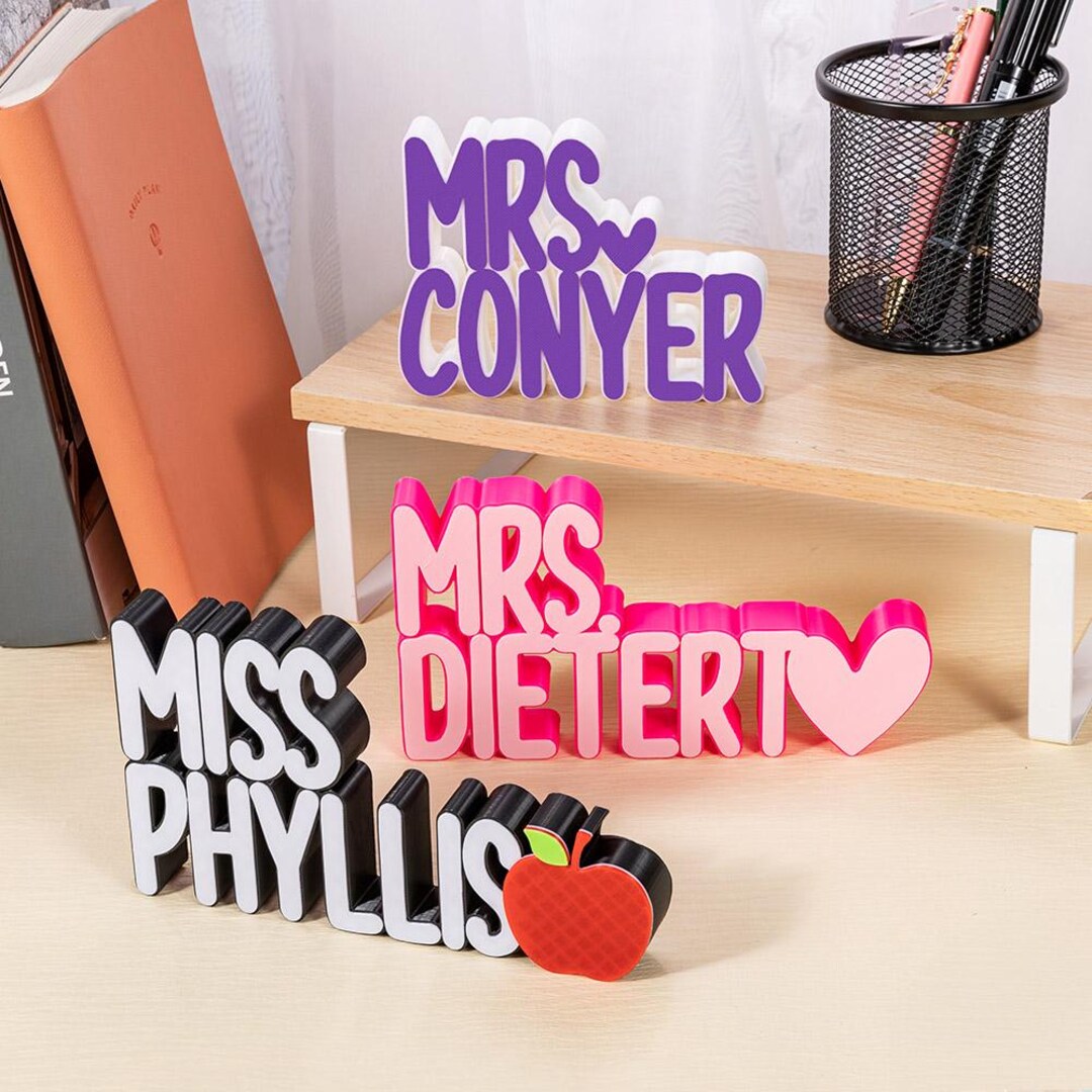 Personalized 3D Printed Multicolor Desk Name Plate—custom Name, Icon ...