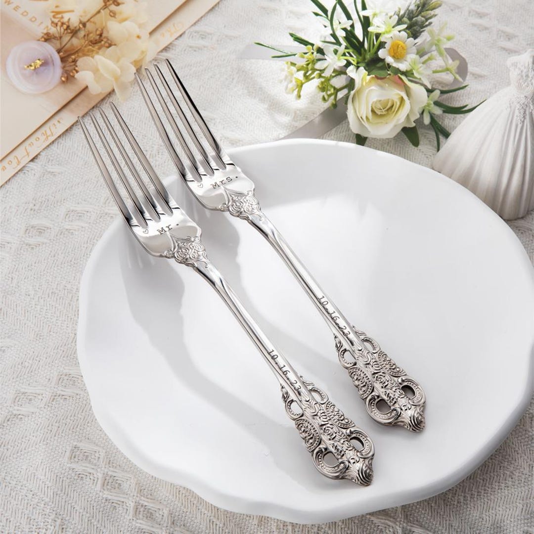 Personalized Vintage Wedding Fork Set of 2 - Custom Engraved Mr. & Mrs ...