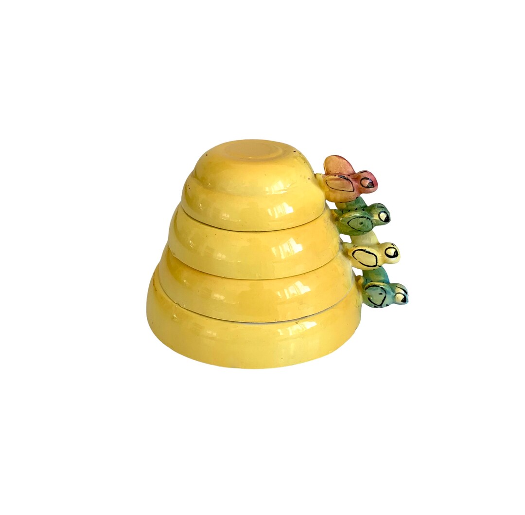 Vintage Yellow Menschik Goldman Bees Beehive Stacking Measuring Cups ...