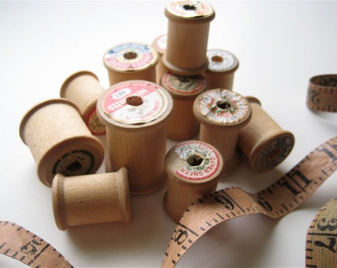 Antique Wooden Thread Spools - Lot of Spools - 12 Wood Empty Thread ...
