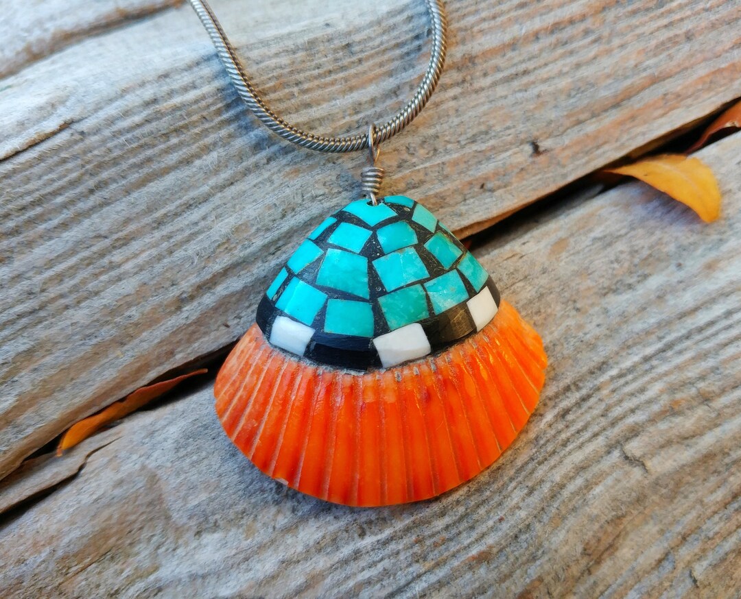 Concha nativa americana, turquesa, jet y collar de coral en cadena de ...