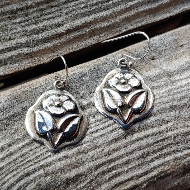 Silver Flower Earrings - Etsy