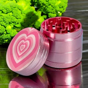 Pink Heart Herb Grinder – 4-piece Metal Grinder With Catcher – Cute ...