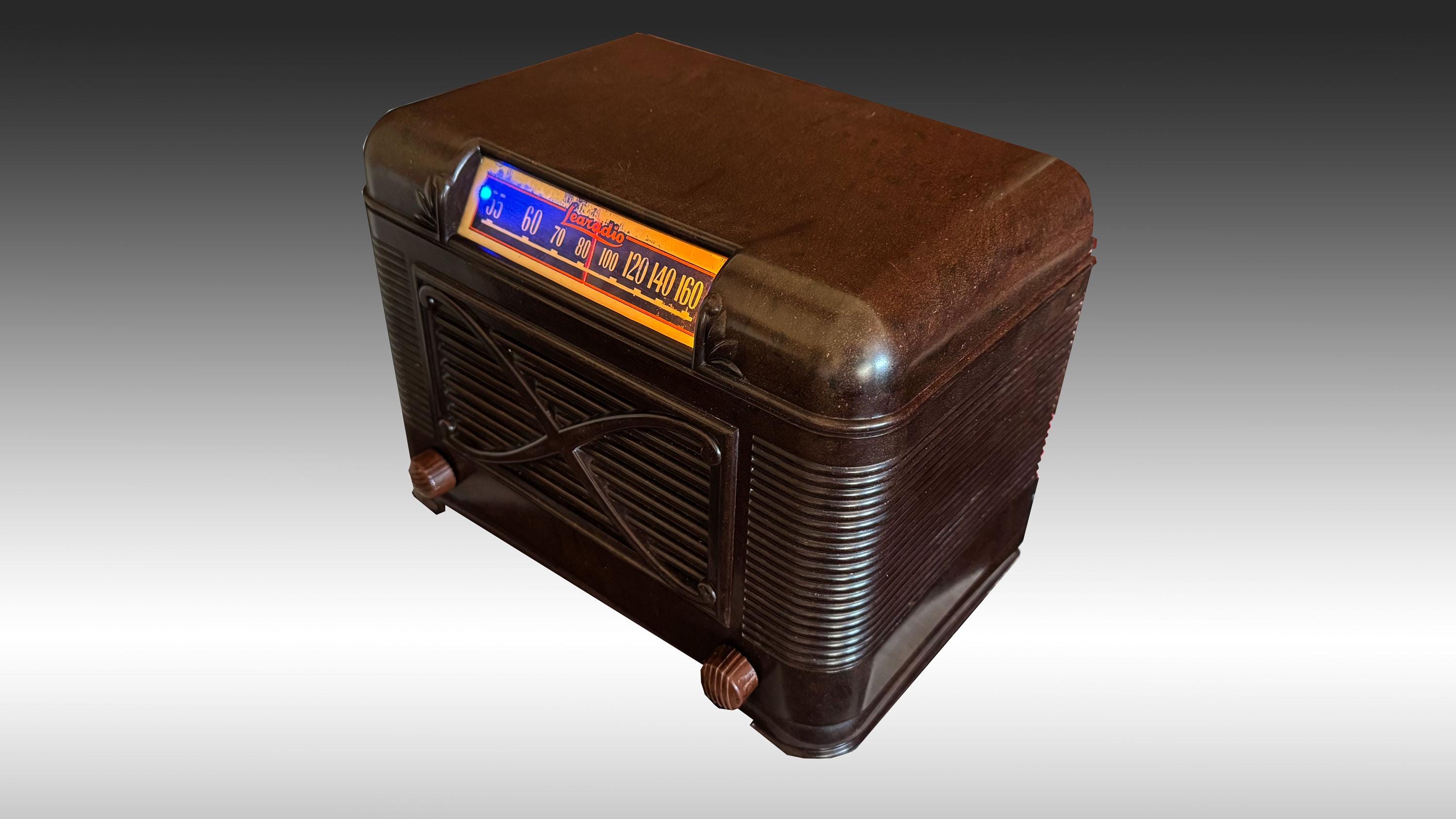 Retro Radio: 1946 Learradio Model 561 Table Top Radio. Up-cycled With Bluetooth + Modern ...