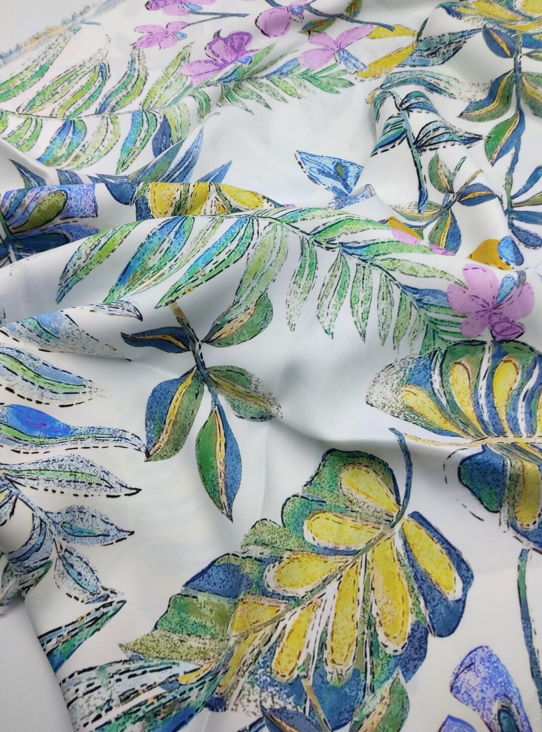 Floral Viscose Silk Floss Fabric – Lightweight Drapey Polyester-free ...
