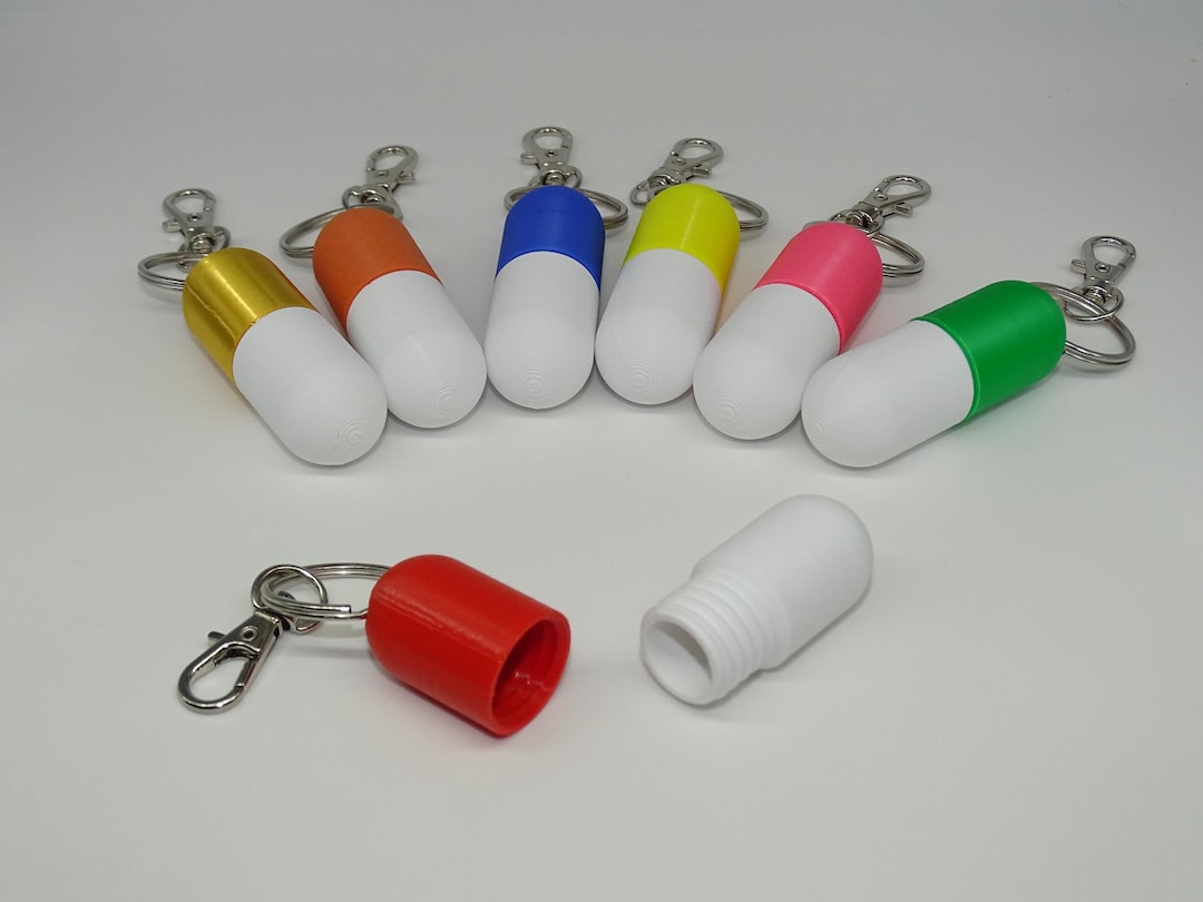 PILLS CAPSULE KEYCHAIN, Capsule Keychain, 3D Printed Mini Medicine Case ...
