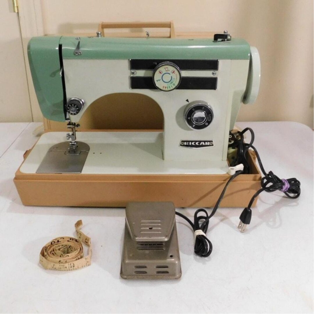 Vintage Riccar Sewing Machine Model 210B Tested Working Lidded Case ...