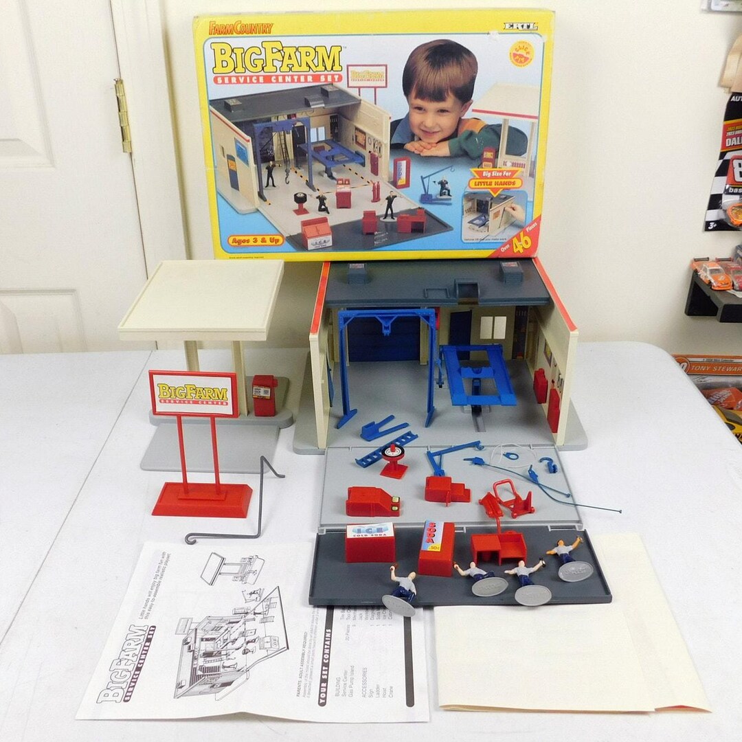 Vintage ERTL Farm Country Service Center Playset 4456 Complete in Box ...