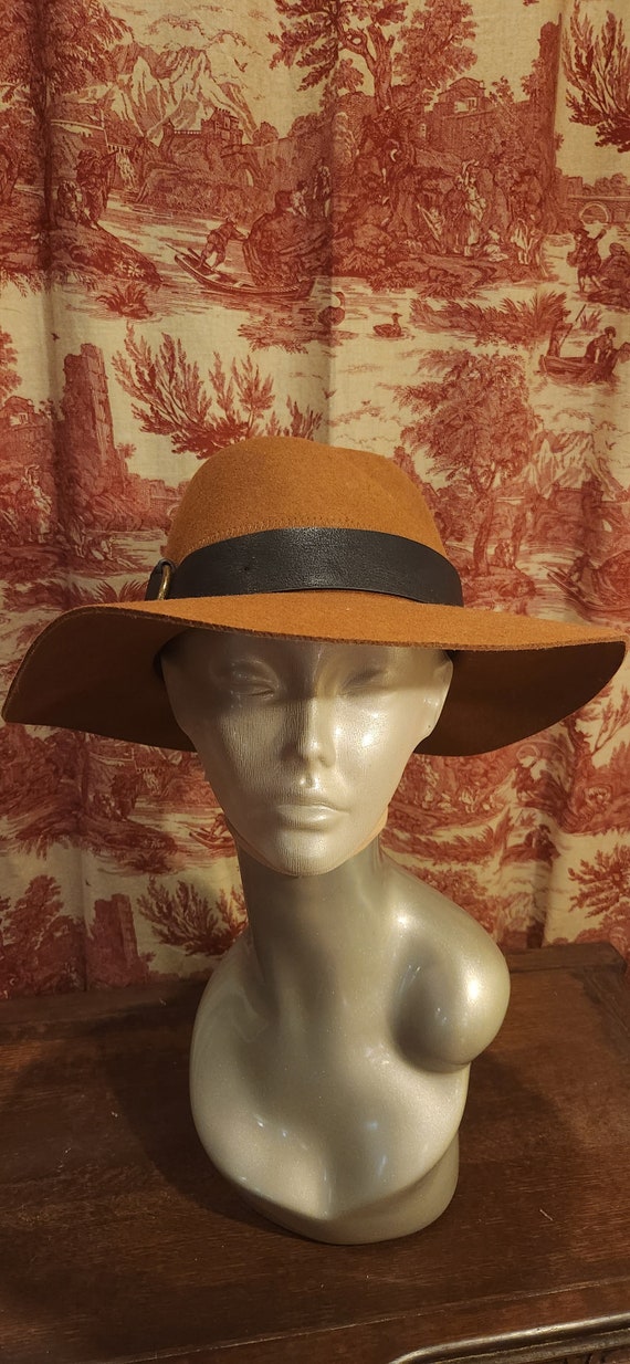 Stylish Vintage Wool Hat in Rust Color - Gem