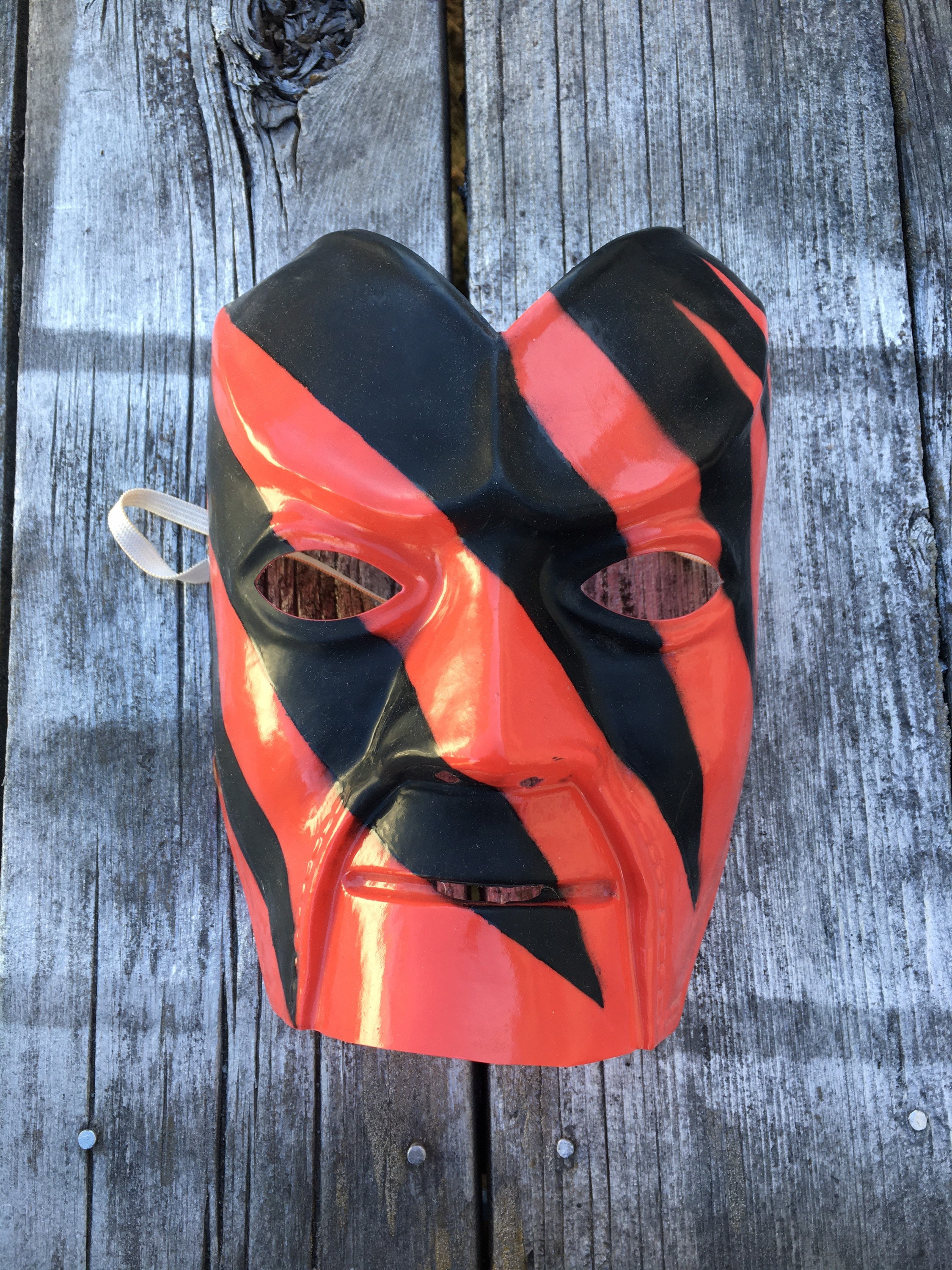 Kane Mask Logo