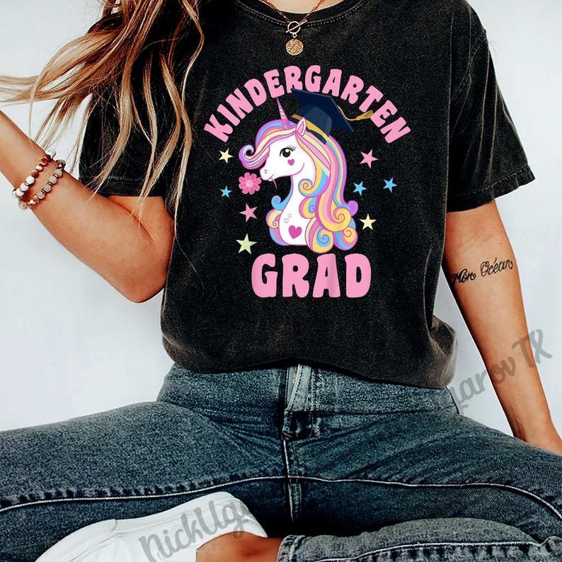Kindergarten Graduation Girls Svg, Class 2025 Graduate Unicorn Svg ...