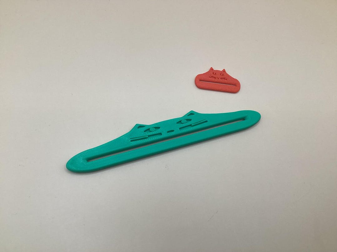 Pet Food Squeezer Cat Food Pouches and Lick Sachets No Waste Green and ...