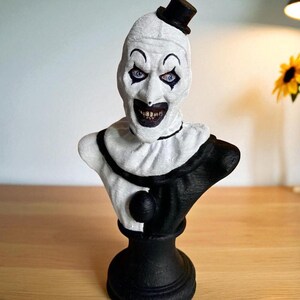 Terrifier Clown Resin Statue – Horror Figure for Halloween Decor ...