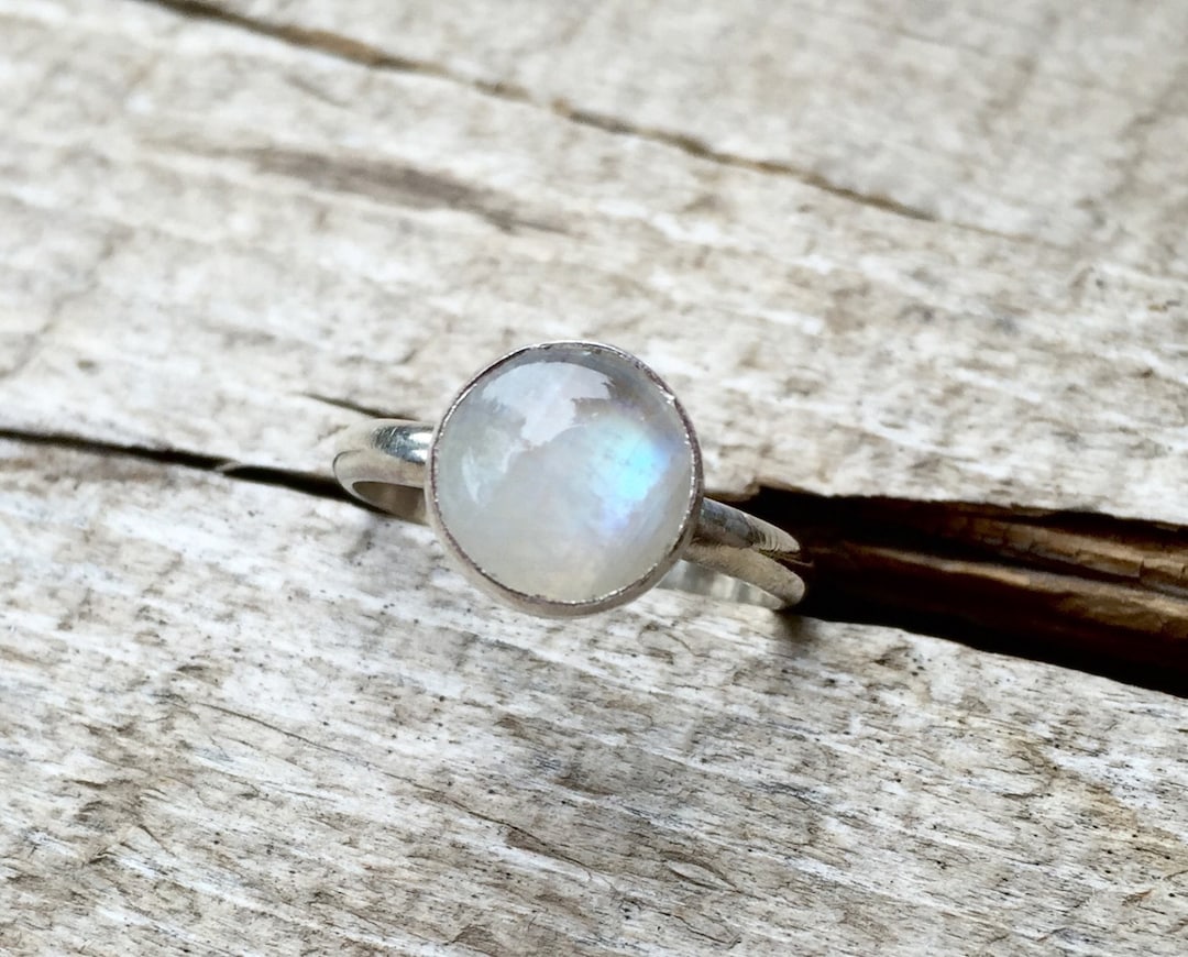 Elegant Solitaire White Moonstone 8mm Round Birthstone Sterling Silver ...