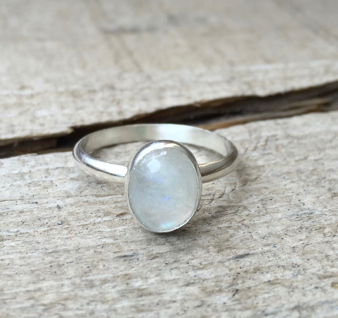 Minimalist Elegant Solitaire Oval Moonstone Birthstone Ring in | Etsy