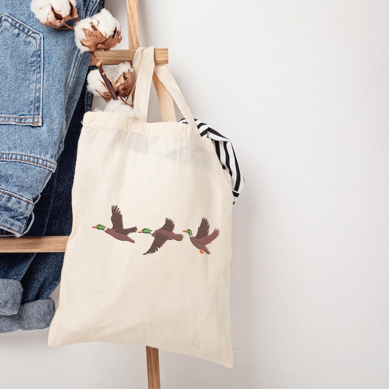 Cute Flying Ducks Embroidery Design, DST PES File for Embroidery ...