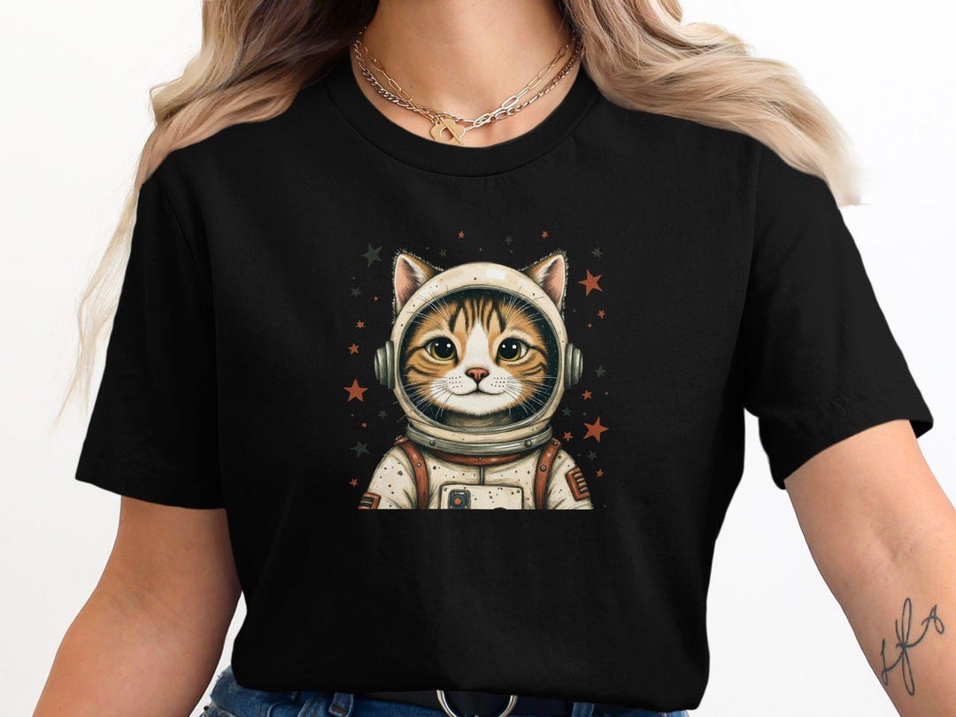 Cute Cat in Space Suit T-shirt, Funny Kitten Astronaut Graphic Tee ...