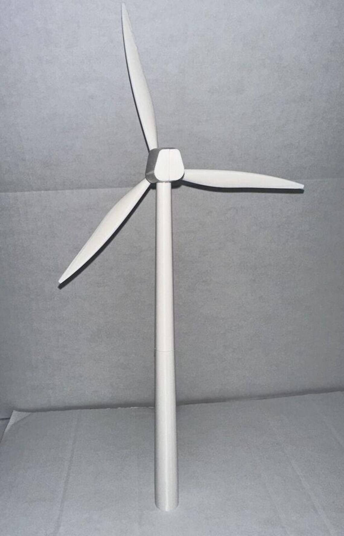 HO Scale Wind Turbine / Modern Windmill Generator White Detailed Model ...