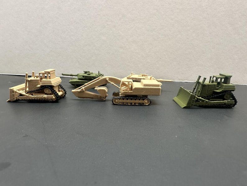 N - Scale Construction Vehicle 5-pack in Army Desert Tan and Military ...