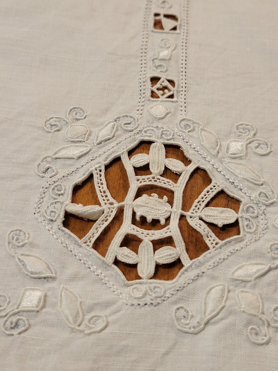 Vintage, Hand-embroidered, Italian Table Linens. Set of 5 Pieces ...