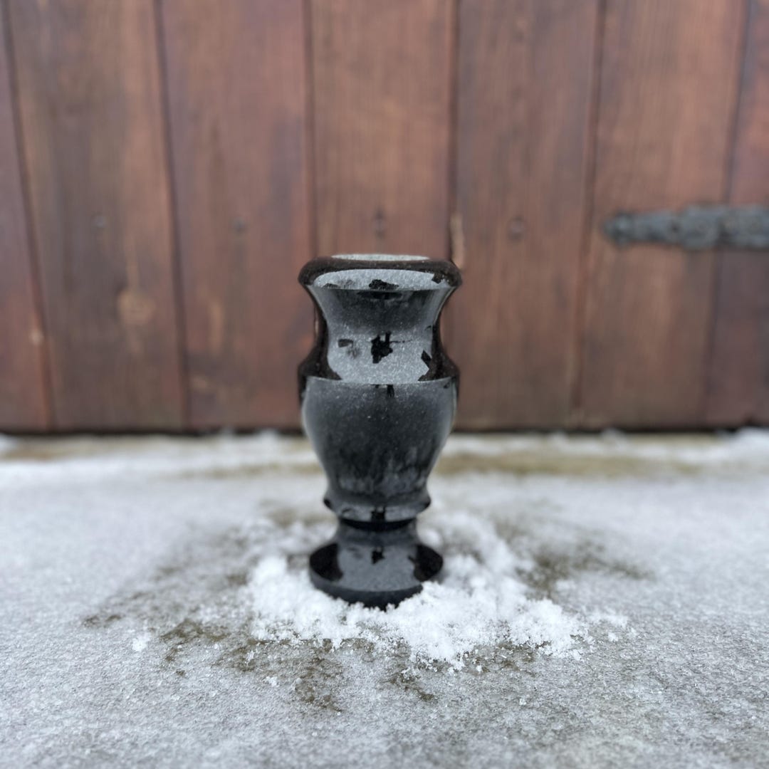 Polished Black Stone Cemetery Flower Pot, Grave Site Grave Care ...