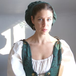 Renaissance Muffin Cap Hat Medieval Caul Green Linen Renaissance Faire ...