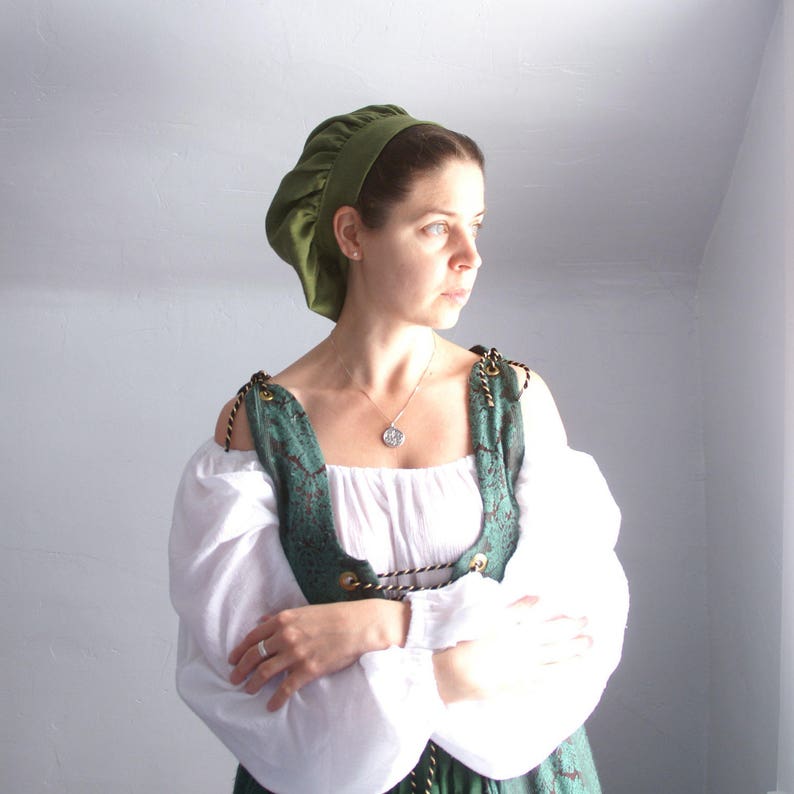 Renaissance muffin cap hat medieval caul green linen | Etsy