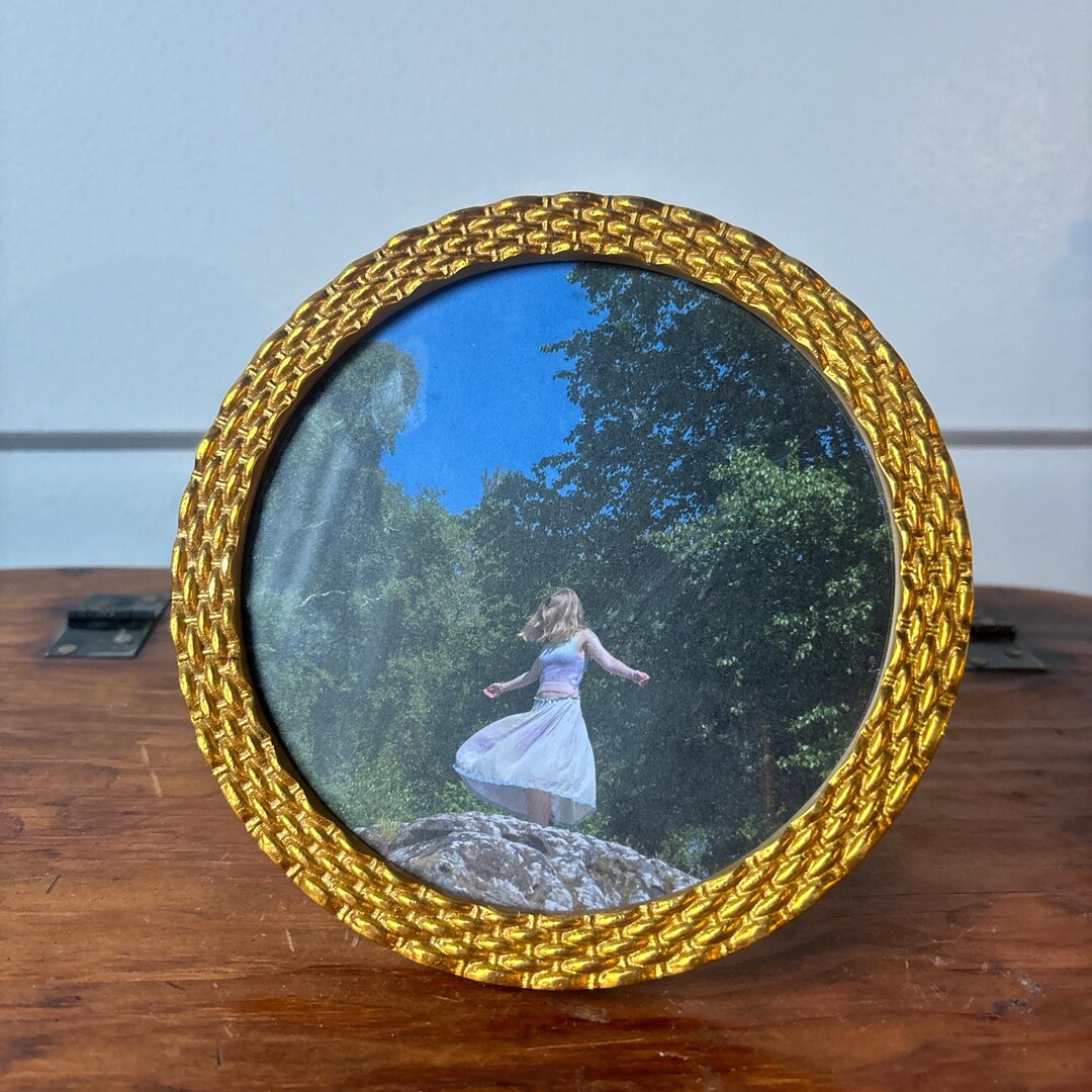 Vintage Gold Tone Circle Picture Frame 6x6 Gold Tone - Etsy