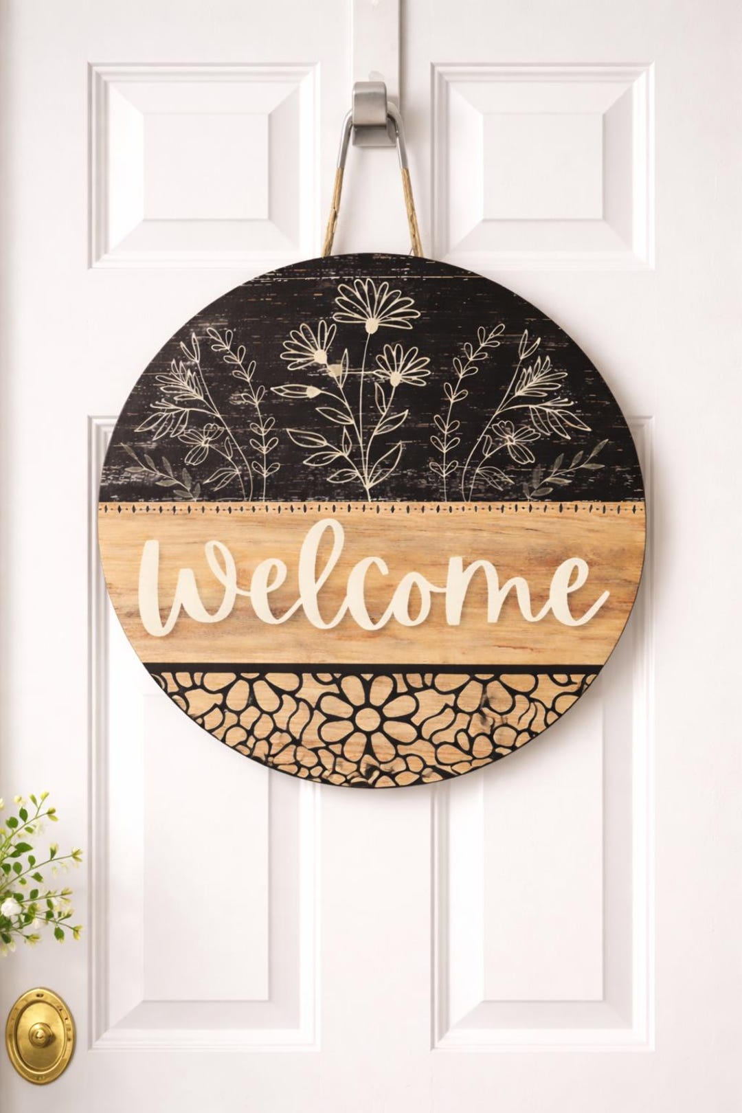 Farmhouse Welcome Sign, Round Wood Front Door Decor (18