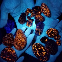 Yooper Stones Fluorescent Sodalites 1 Lb Lot Emberlites Lake Superior ...
