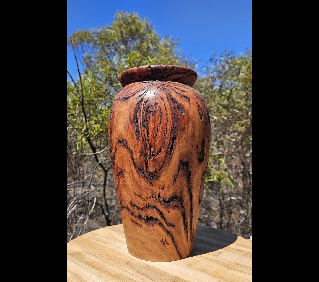 Turned Yellow Stringybark Vase eucalyptus Muelleriana. - Etsy