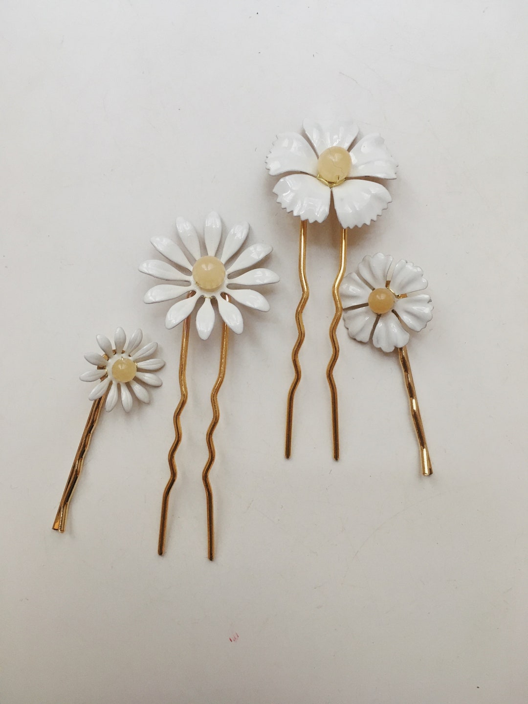 Daisy Pins, #1401 - Etsy