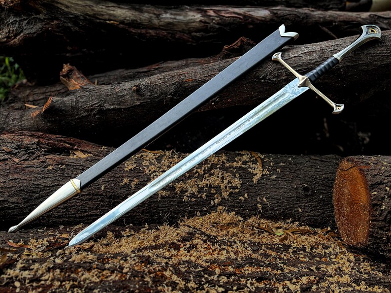 Hand Forged Anduril Sword, Fantasy Steel Sword of King Elessar's ...