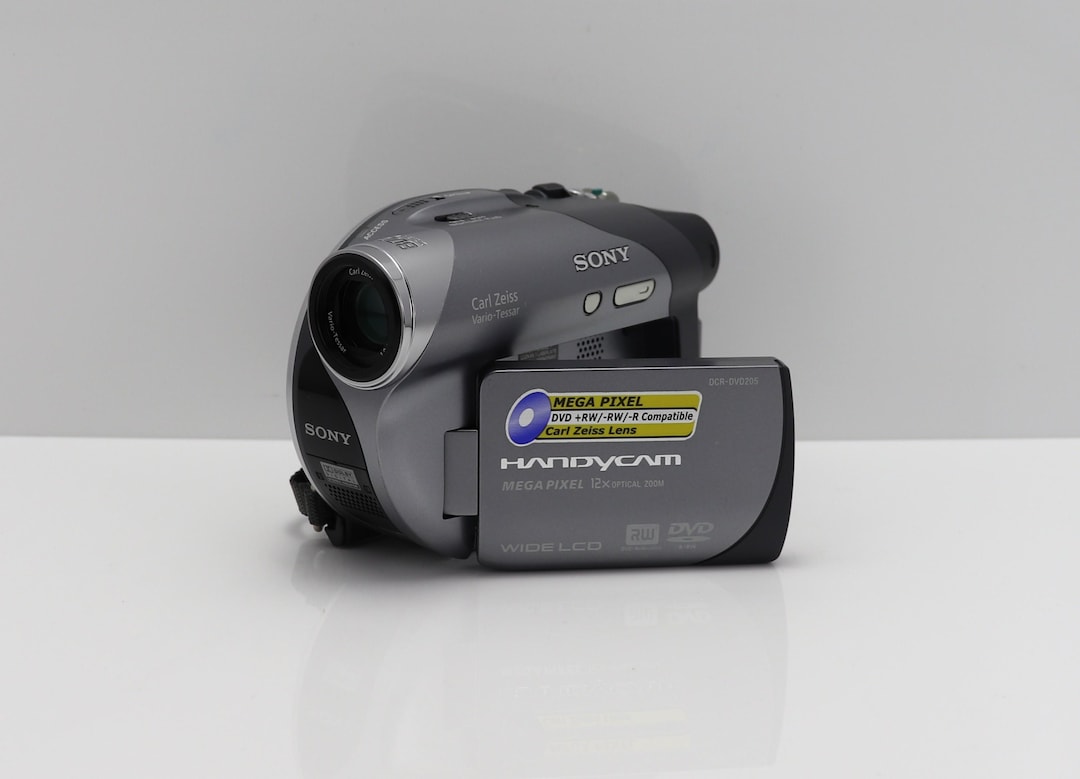 Sony Handycam DCR-DVD205E Camcorder DVD Disc Digital Video Camera - Etsy